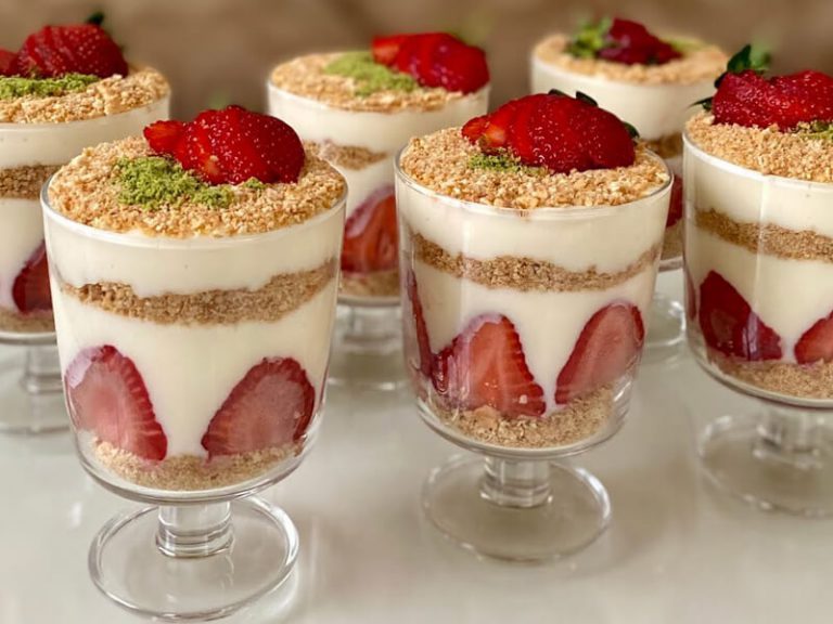 Tam Kıvamında Magnolia Tatlısı Tarifi - Sosyola