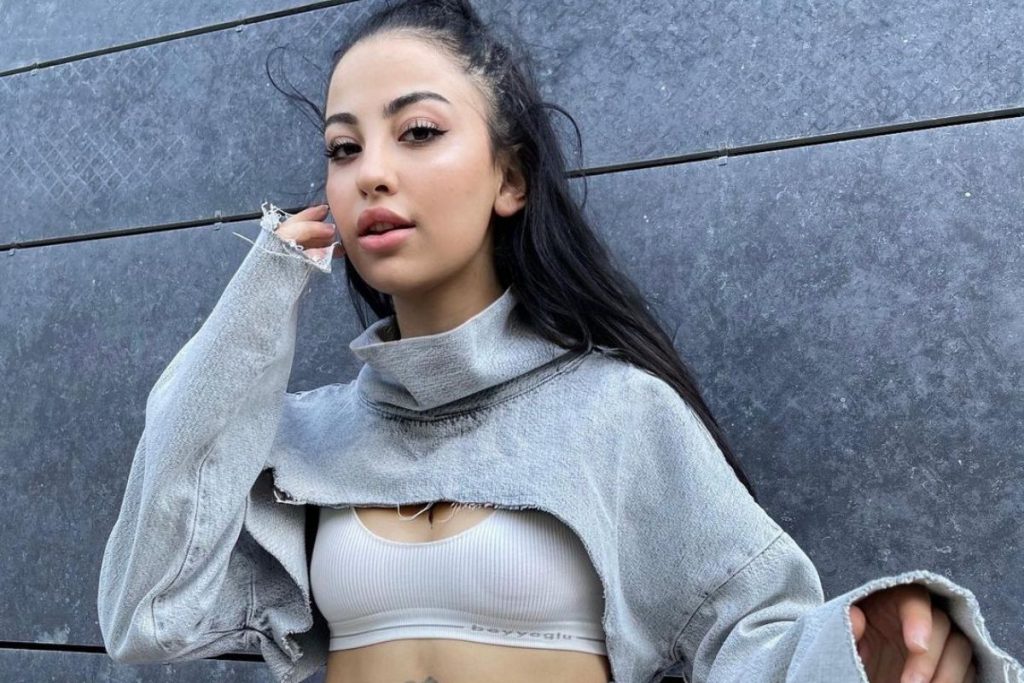 Zeynep Buse Korkmaz kimdir? Nereli? Kaç yaşında? - Sosyola